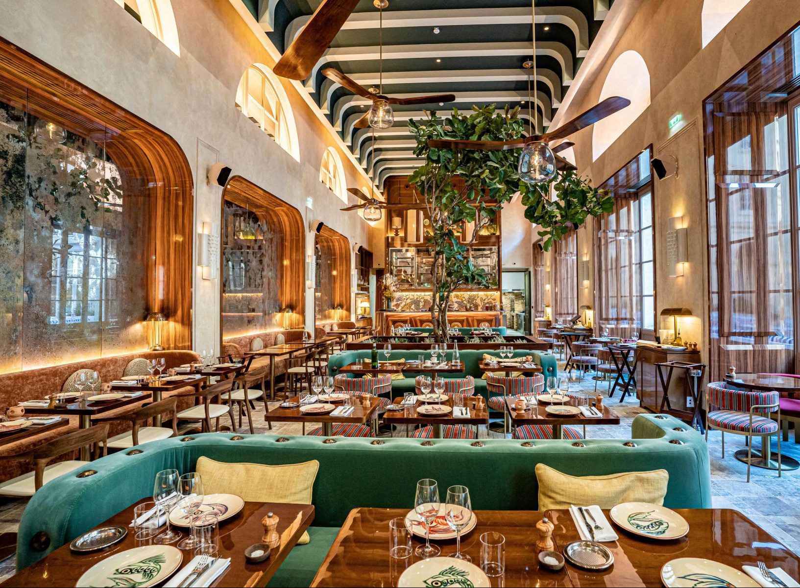 7 restaurants ultra-stylés pour une soirée chic très parisienne - Paris ...