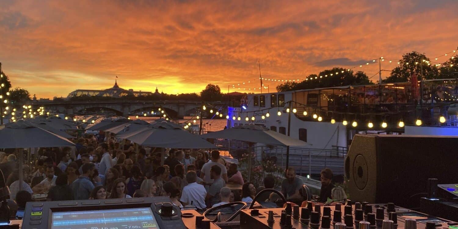 Looking for a new setting for your parties? Try Paris' barge bars
