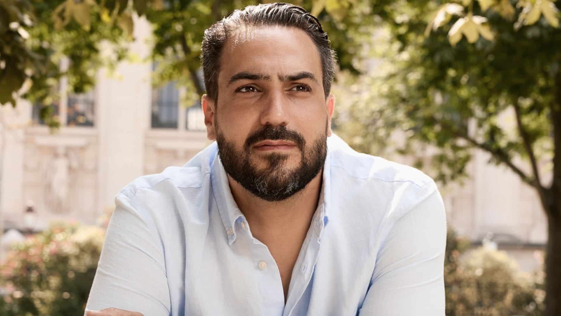 Jeffrey Cagnes, logs for every taste