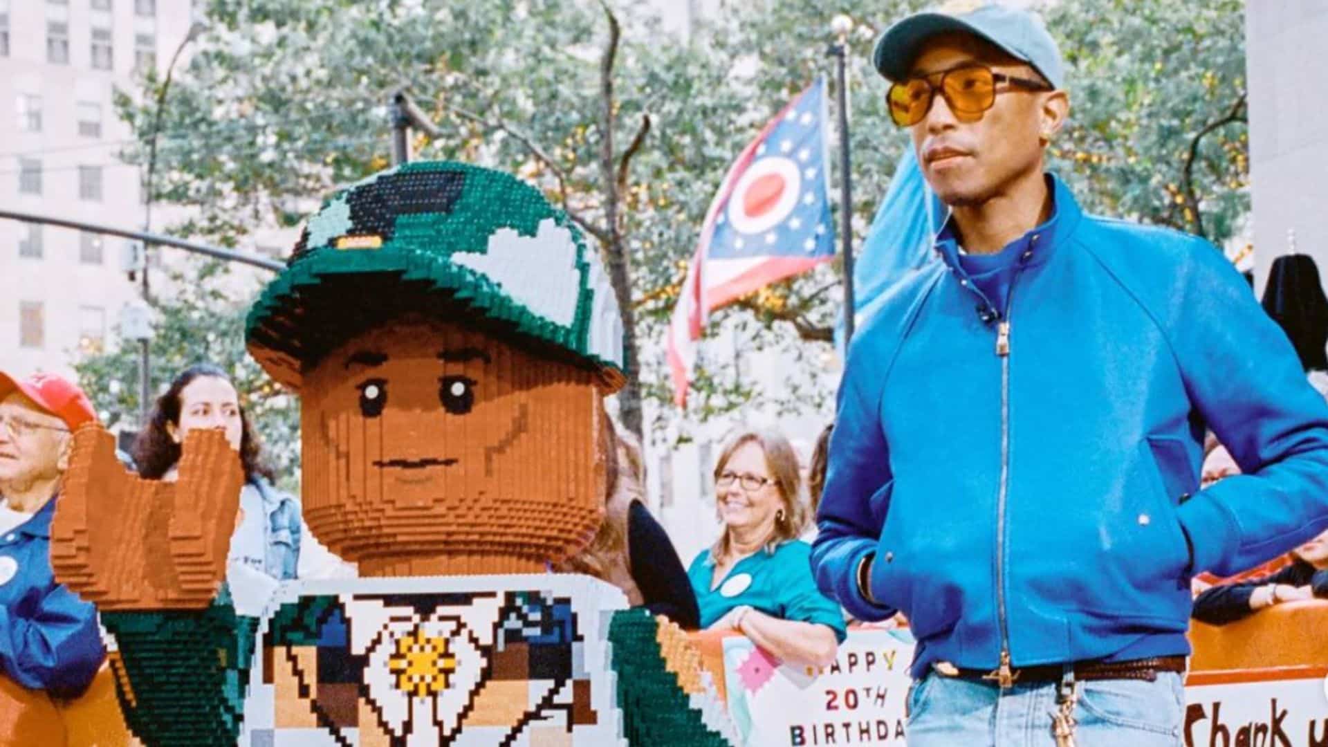 Pharrell Williams en Louis Vuitton dans le nouveau film Lego