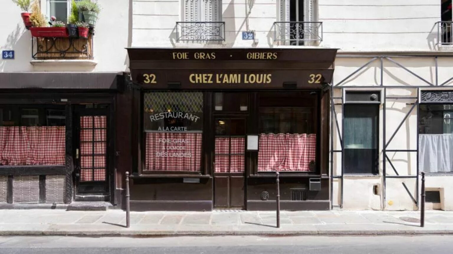 These must-see brasseries are the pride of Paris!