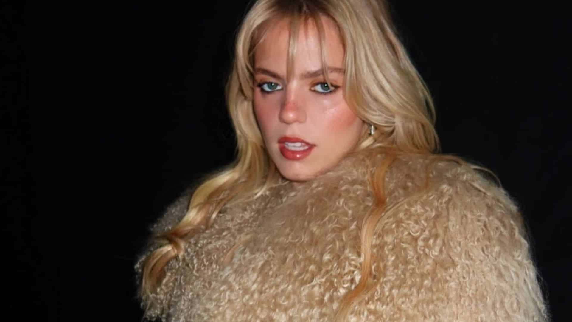 Reneé Rapp: the new rock icon for L'Oréal Paris