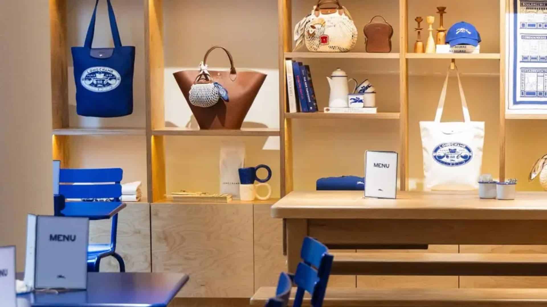 Longchamp installe un café caché dans le Marais… mais pour combien de ...