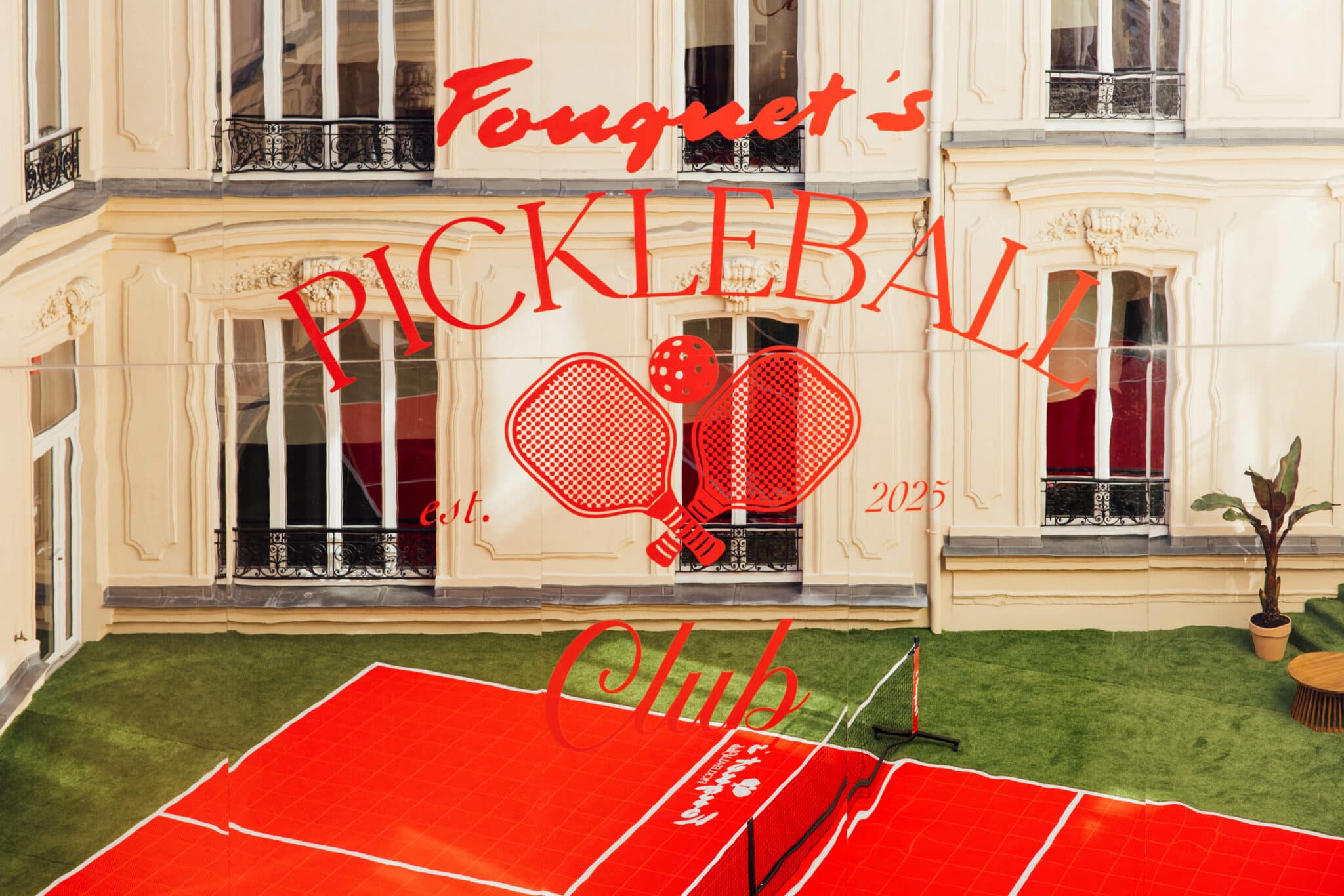 Un été au Fouquet’s Paris : luxe, détente et art de vivre