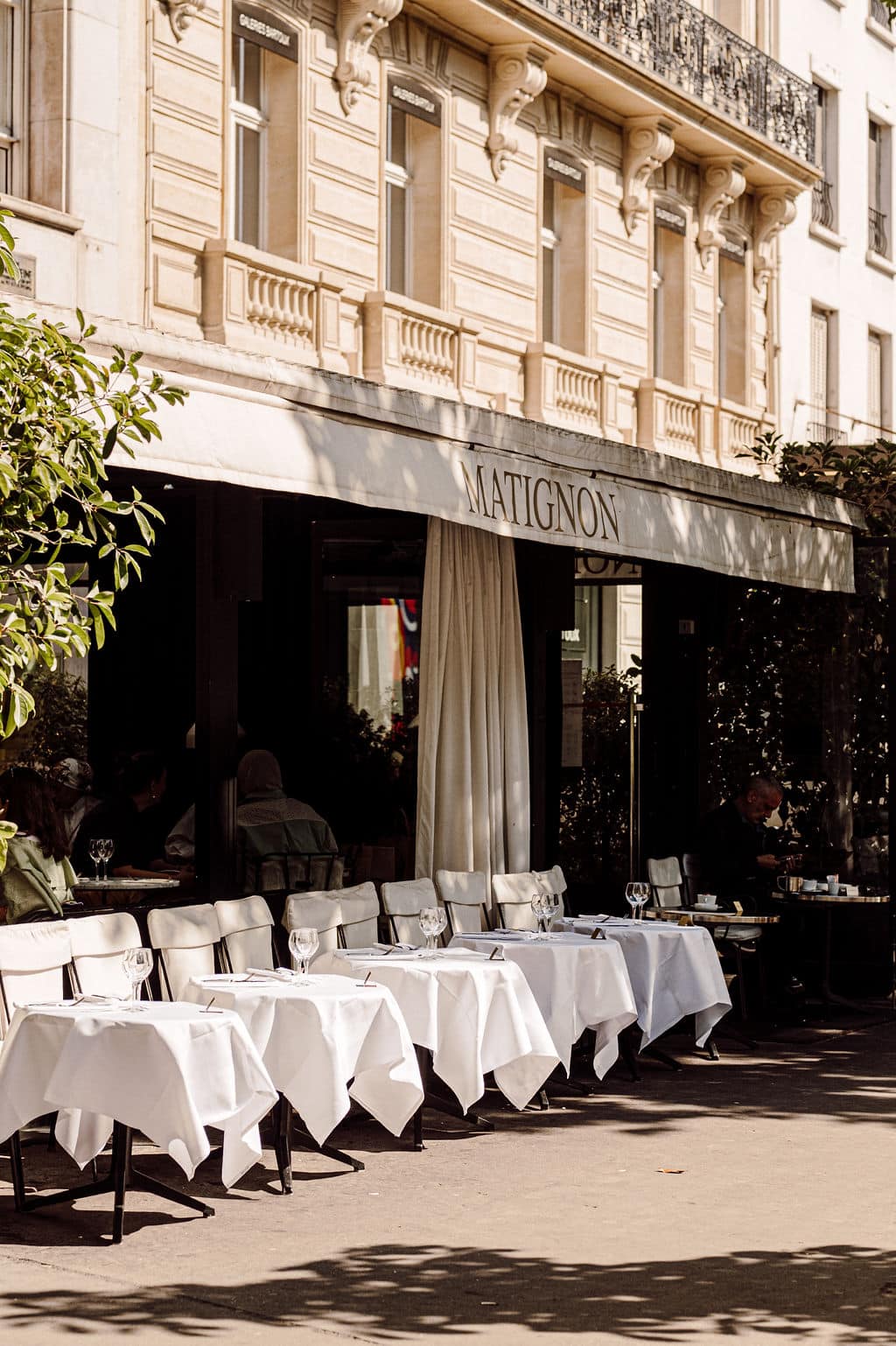 Le Restaurant Club Matignon, le rendez-vous des initiés de la Paris ...