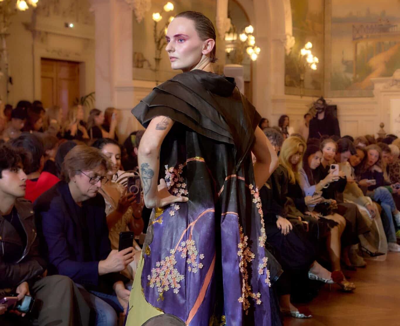 Art et Mode Paris : Quand la peinture rencontre la couture à la Fashion ...