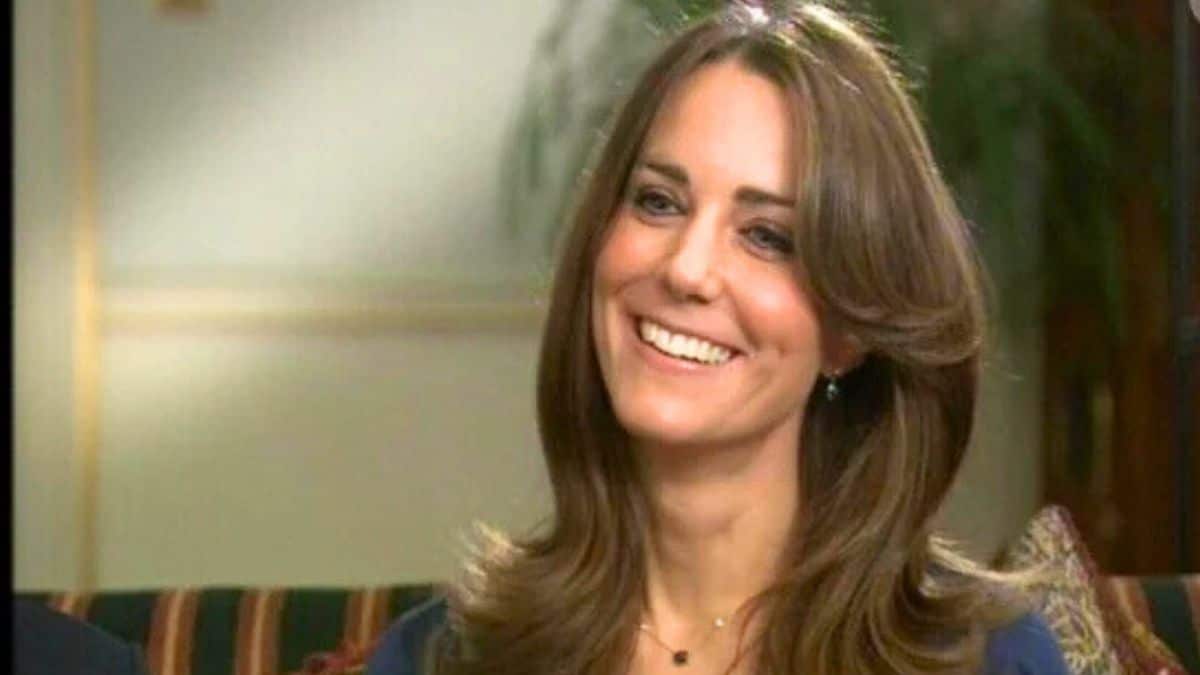 Kate Middleton recycles her iconic coat at Remembrance Sunday in London