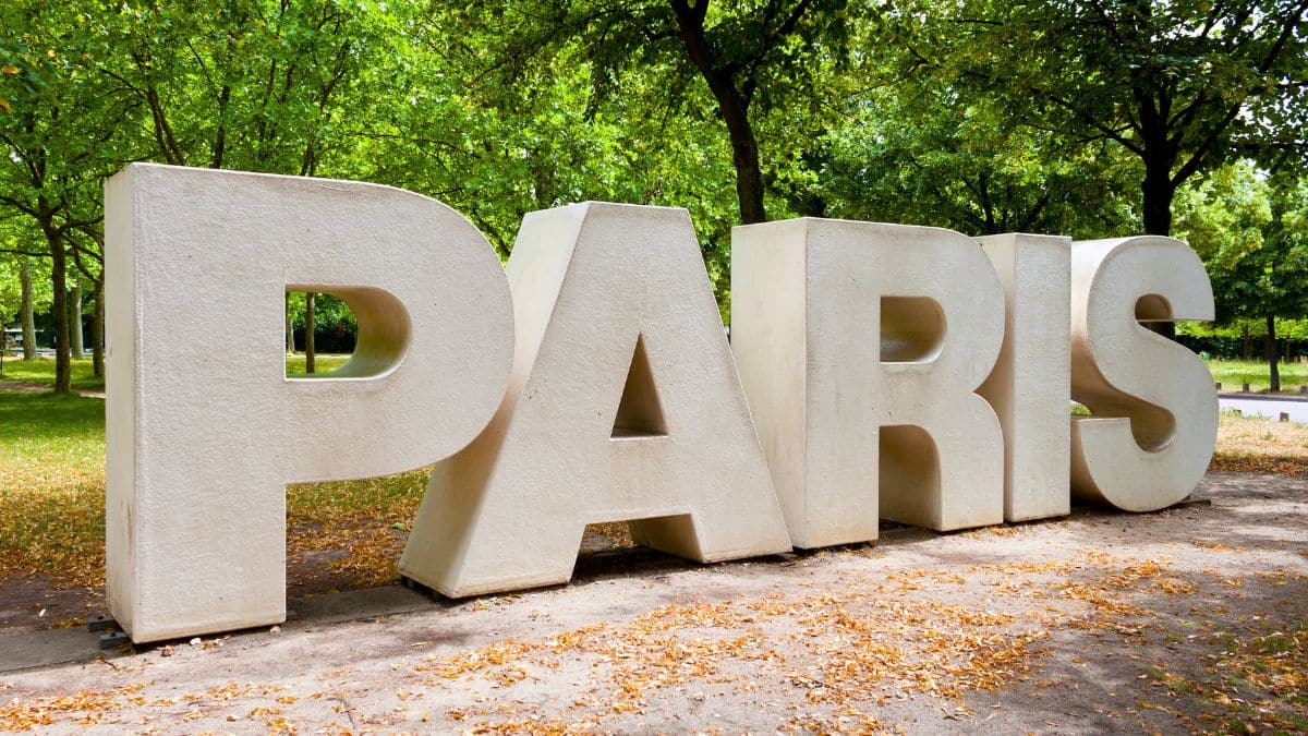 L’Odyssée Lumineuse au Parc Floral de Paris 2025 propose un parcours de ...