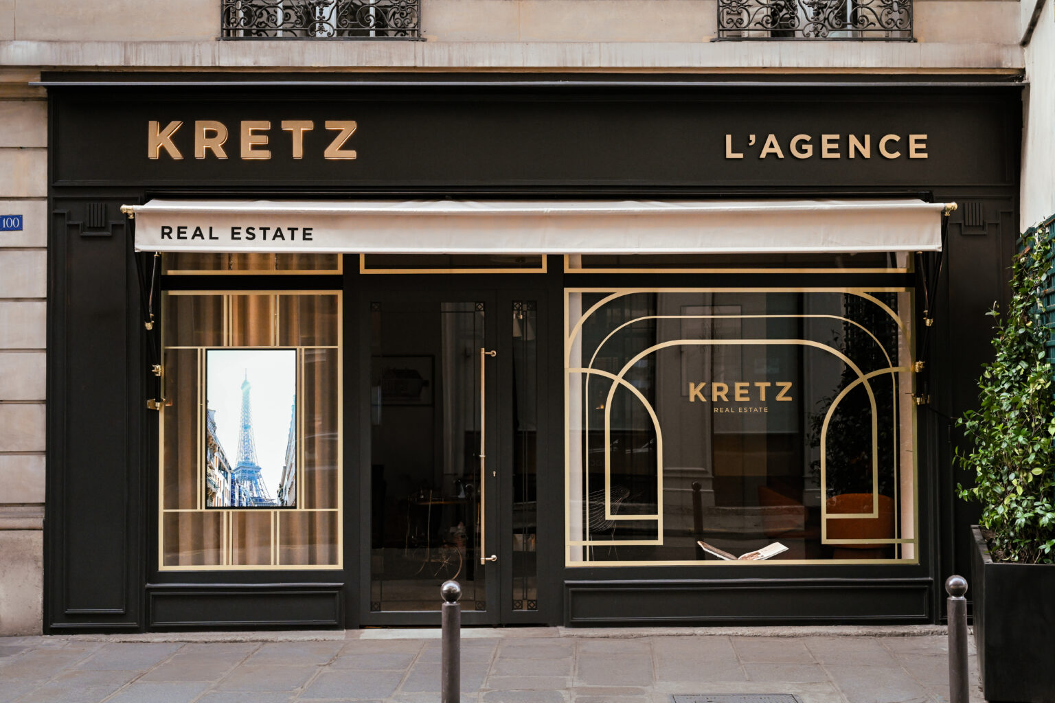 The famous Kretz family from the Netflix series "l'Agence" moves from ...