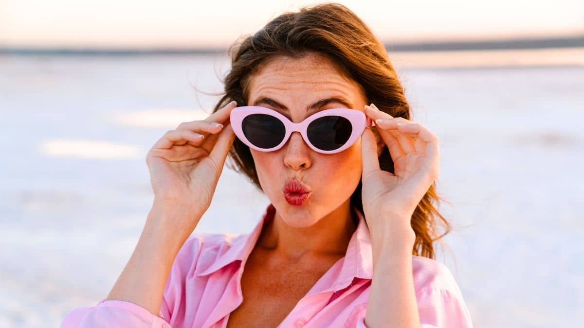 Goodbye to minimalist frames: these sunglasses, a favorite of Jackie ...