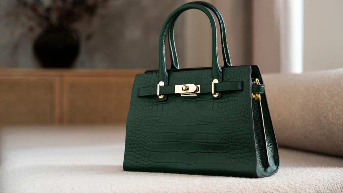 This 1975 Loewe bag is back in style for the company's 180th ...